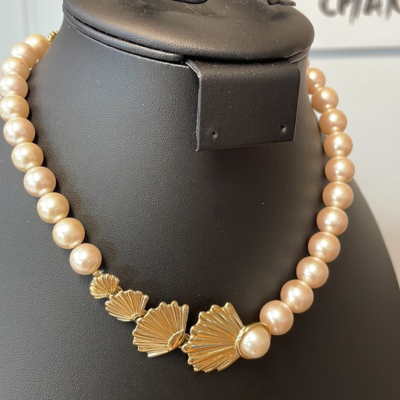 Jewelry | Vintage 8s Richelieu Asymmetric Large Pearl Gold Tone Shell ...